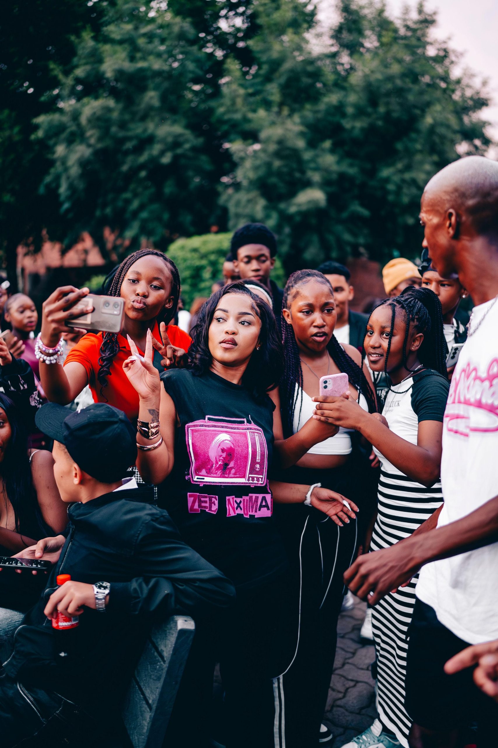 #CarveCouture: Zee Nxumalo and The Fix Launch First-Ever Artist Capsule ...